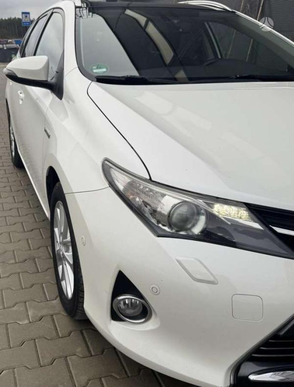 Balts Toyota Auris 2014 Viļņa, ar dzinēja tilpumu 1.80 L un nobraukumu 200 tūkst. km par 9950 €, foto 8 vietnē AUTOMOTO.COM.LV