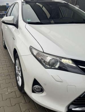 Balts Toyota Auris 2014 Viļņa, ar dzinēja tilpumu 1.80 L un nobraukumu 200 tūkst. km par 9950 €, foto 8 vietnē AUTOMOTO.COM.LV