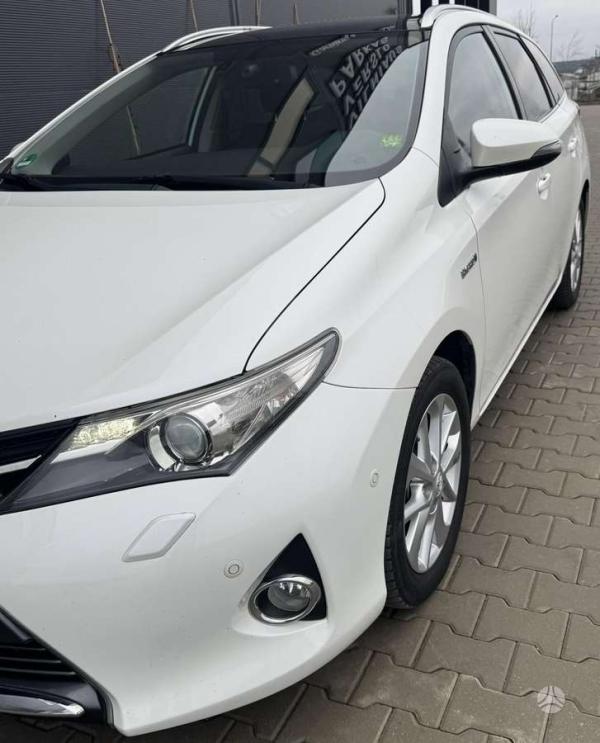 Balts Toyota Auris 2014 Viļņa, ar dzinēja tilpumu 1.80 L un nobraukumu 200 tūkst. km par 9950 €, foto 9 vietnē AUTOMOTO.COM.LV