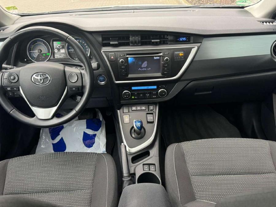 Balts Toyota Auris 2014 Viļņa, ar dzinēja tilpumu 1.80 L un nobraukumu 200 tūkst. km par 9950 €, foto 17 vietnē AUTOMOTO.COM.LV