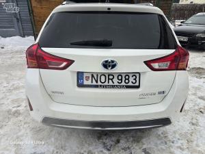 White Toyota Auris 2014 in Kaisiadorys, with an engine capacity of 1.80 L and mileage of 223 thousand km for 7600 €, photo 12 on AUTOMOTO.COM.LV