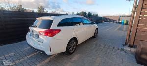 Balts Toyota Auris 2014 Viļņa, ar dzinēja tilpumu 1.80 L un nobraukumu 255 tūkst. km par 5900 €, foto 4 vietnē AUTOMOTO.COM.LV