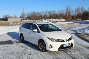 White Toyota Auris 2014 in Tartu, with an engine capacity of 1.60 L and mileage of 151 thousand km for 8970 €, photo  on AUTOMOTO.COM.LV