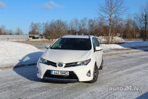 White Toyota Auris 2014 in Tartu, with an engine capacity of 1.60 L and mileage of 151 thousand km for 8970 €, photo 4 on AUTOMOTO.COM.LV
