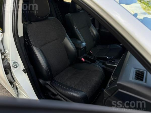 Balts Toyota Auris 2014 Jūrmala, ar dzinēja tilpumu 1.80 L un nobraukumu 190 tūkst. km par 9500 €, foto 9 vietnē AUTOMOTO.COM.LV