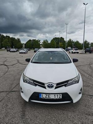 Balts Toyota Auris 2014 Kauņa, ar dzinēja tilpumu 1.80 L un nobraukumu 217 tūkst. km par 7200 €, foto 4 vietnē AUTOMOTO.COM.LV
