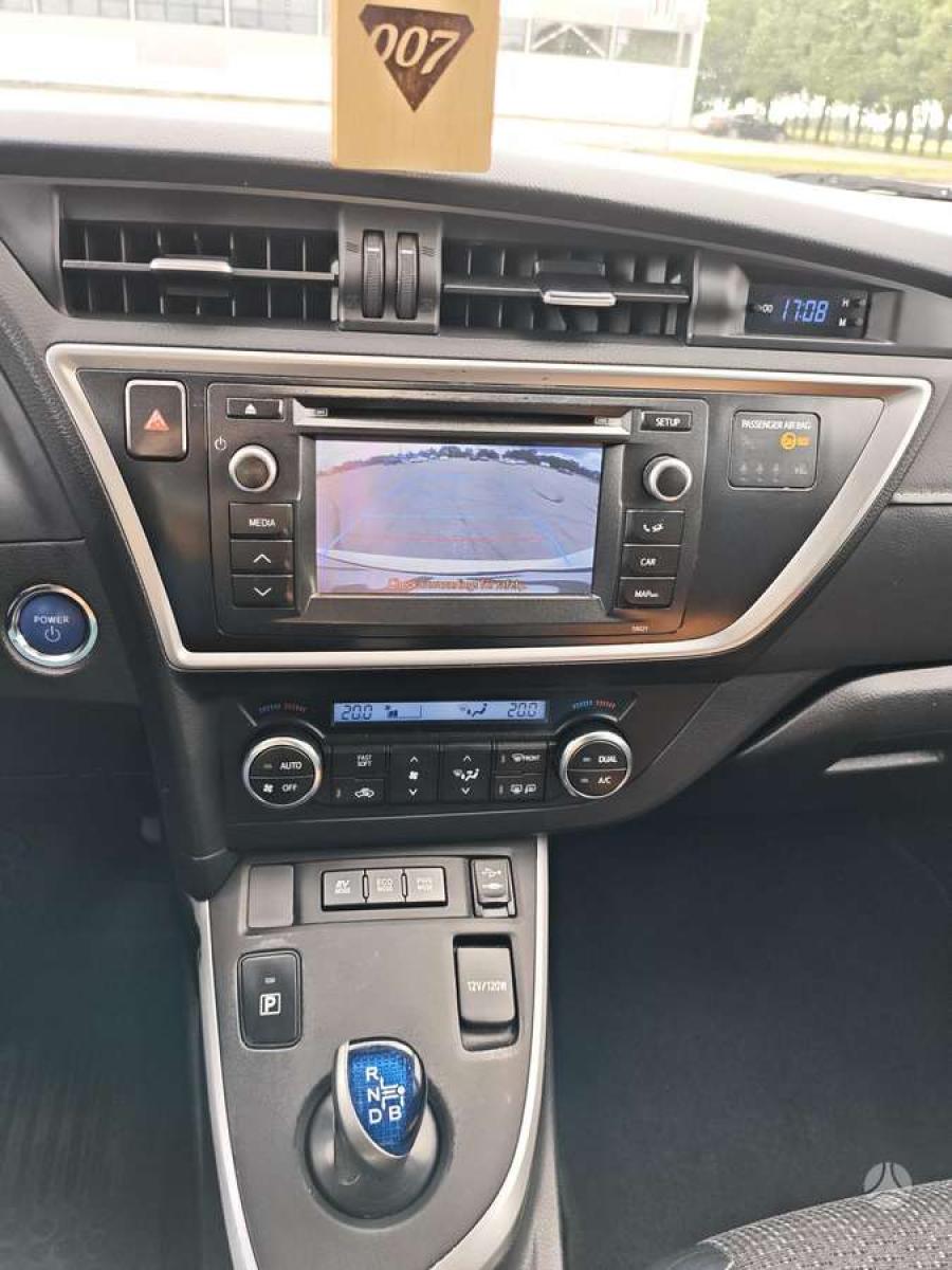 Balts Toyota Auris 2014 Kauņa, ar dzinēja tilpumu 1.80 L un nobraukumu 217 tūkst. km par 7200 €, foto 11 vietnē AUTOMOTO.COM.LV