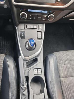 Balts Toyota Auris 2014 Kauņa, ar dzinēja tilpumu 1.80 L un nobraukumu 217 tūkst. km par 7200 €, foto 12 vietnē AUTOMOTO.COM.LV