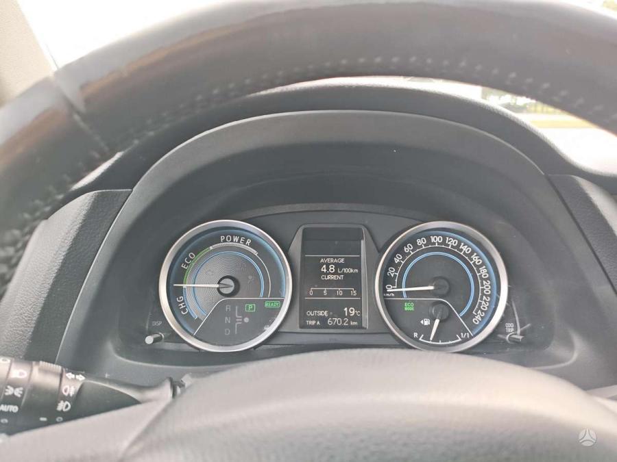 Balts Toyota Auris 2014 Kauņa, ar dzinēja tilpumu 1.80 L un nobraukumu 217 tūkst. km par 7200 €, foto 15 vietnē AUTOMOTO.COM.LV