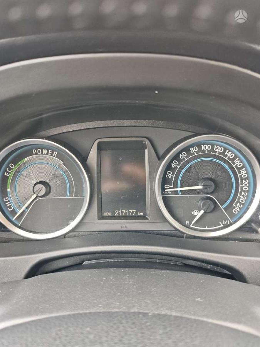 Balts Toyota Auris 2014 Kauņa, ar dzinēja tilpumu 1.80 L un nobraukumu 217 tūkst. km par 7200 €, foto 16 vietnē AUTOMOTO.COM.LV