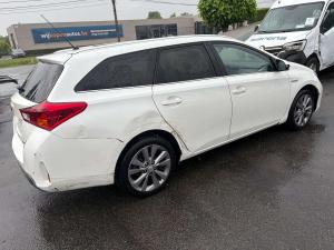 White Toyota Auris 2014 in Vilnius, with an engine capacity of 1.80 L and mileage of 271 thousand km for 4800 €, photo  on AUTOMOTO.COM.LV