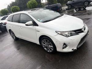 Balts Toyota Auris 2014 Viļņa, ar dzinēja tilpumu 1.80 L un nobraukumu 271 tūkst. km par 4800 €, foto 4 vietnē AUTOMOTO.COM.LV