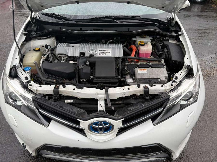 Balts Toyota Auris 2014 Viļņa, ar dzinēja tilpumu 1.80 L un nobraukumu 271 tūkst. km par 4800 €, foto 7 vietnē AUTOMOTO.COM.LV