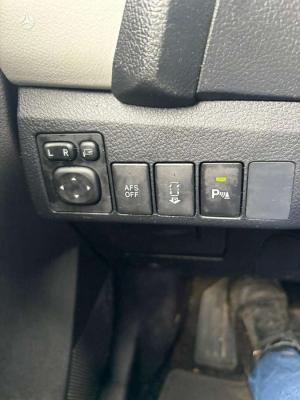 Balts Toyota Auris 2014 Viļņa, ar dzinēja tilpumu 1.80 L un nobraukumu 271 tūkst. km par 4800 €, foto 10 vietnē AUTOMOTO.COM.LV