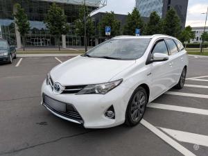 Balts Toyota Auris 2014 Kauņa, ar dzinēja tilpumu 1.80 L un nobraukumu 189 tūkst. km par 8799 €, foto 3 vietnē AUTOMOTO.COM.LV