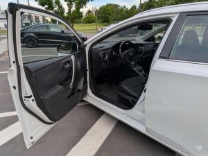 Balts Toyota Auris 2014 Kauņa, ar dzinēja tilpumu 1.80 L un nobraukumu 189 tūkst. km par 8799 €, foto 6 vietnē AUTOMOTO.COM.LV