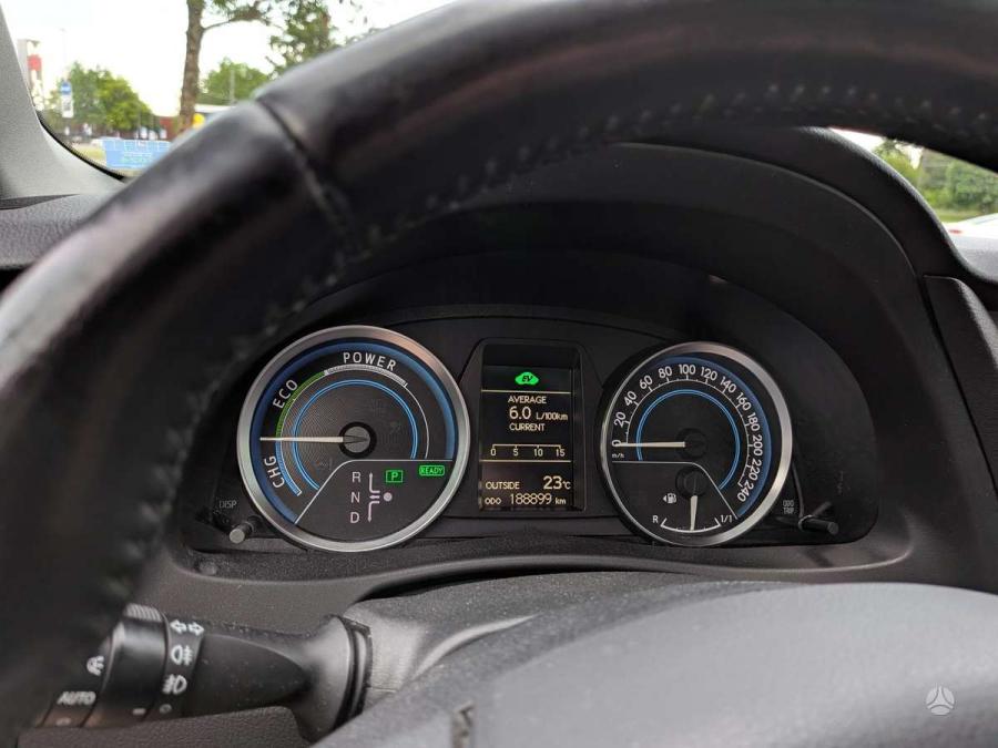 Balts Toyota Auris 2014 Kauņa, ar dzinēja tilpumu 1.80 L un nobraukumu 189 tūkst. km par 8799 €, foto 10 vietnē AUTOMOTO.COM.LV