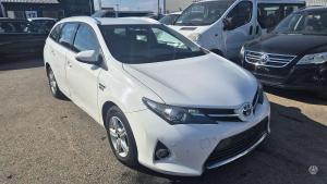 Balts Toyota Auris 2014 Kauņa, ar dzinēja tilpumu 1.80 L un nobraukumu 249 tūkst. km par 4600 €, foto 3 vietnē AUTOMOTO.COM.LV
