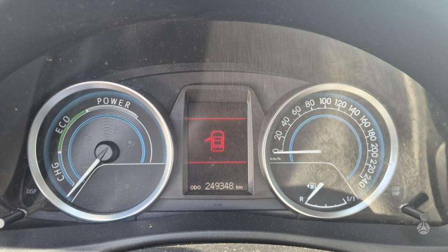 Balts Toyota Auris 2014 Kauņa, ar dzinēja tilpumu 1.80 L un nobraukumu 249 tūkst. km par 4600 €, foto 10 vietnē AUTOMOTO.COM.LV