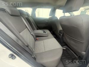 Balts Toyota Auris 2014 Rīga, ar dzinēja tilpumu 1.60 L un nobraukumu 175 tūkst. km par 7490 €, foto 15 vietnē AUTOMOTO.COM.LV