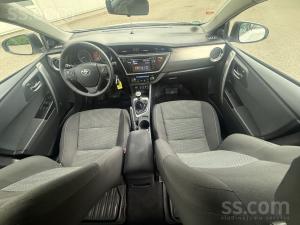 Balts Toyota Auris 2014 Rīga, ar dzinēja tilpumu 1.60 L un nobraukumu 175 tūkst. km par 7490 €, foto 16 vietnē AUTOMOTO.COM.LV