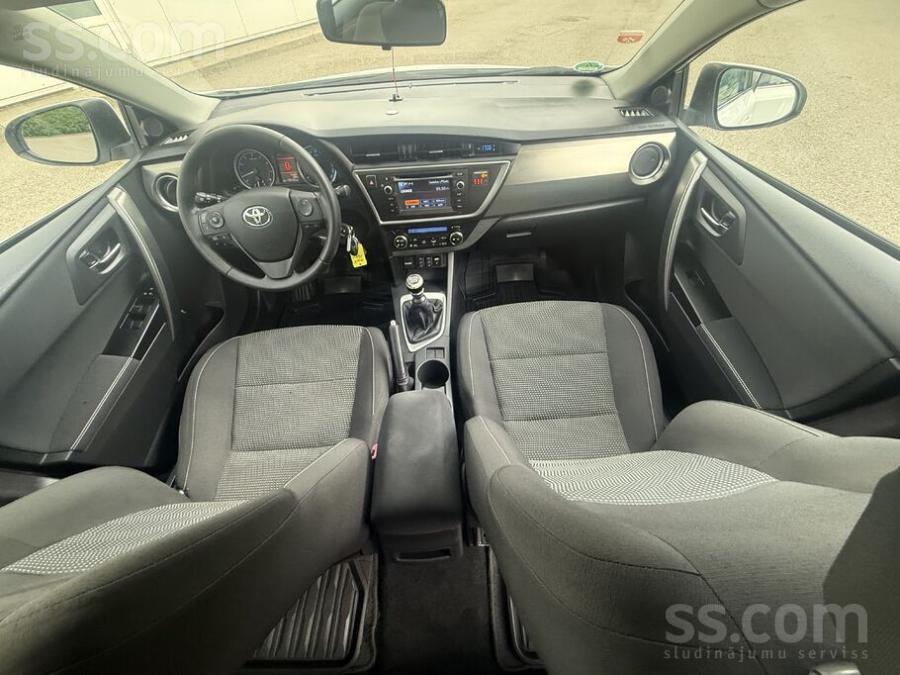 Balts Toyota Auris 2014 Rīga, ar dzinēja tilpumu 1.60 L un nobraukumu 175 tūkst. km par 7490 €, foto 16 vietnē AUTOMOTO.COM.LV
