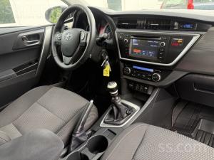 Balts Toyota Auris 2014 Rīga, ar dzinēja tilpumu 1.60 L un nobraukumu 175 tūkst. km par 7490 €, foto 18 vietnē AUTOMOTO.COM.LV