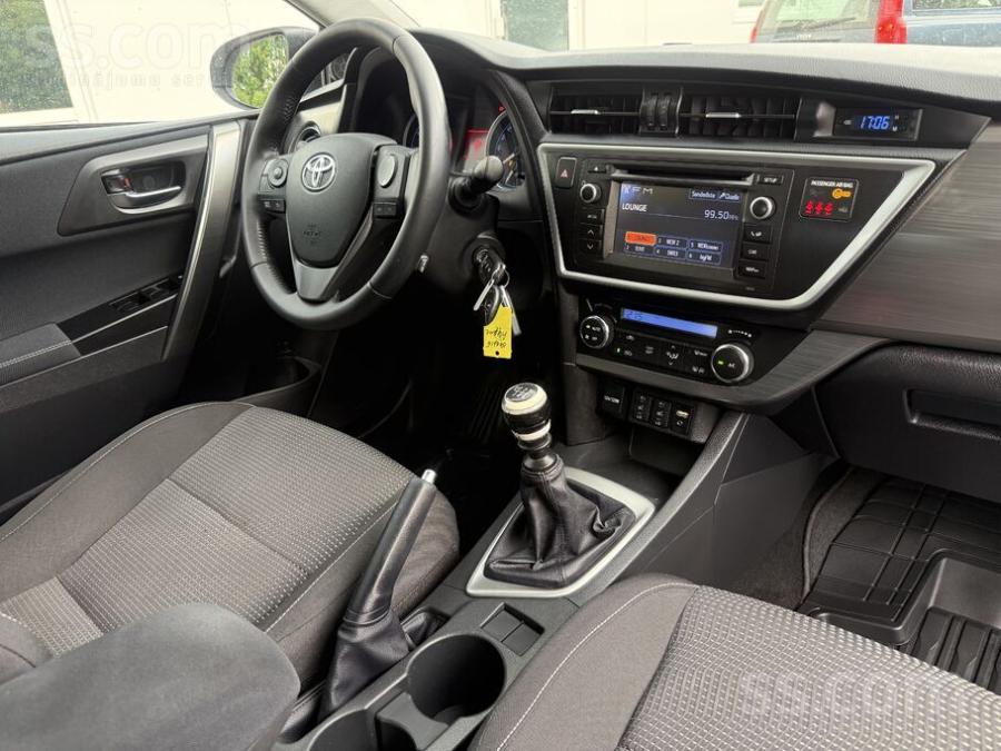 Balts Toyota Auris 2014 Rīga, ar dzinēja tilpumu 1.60 L un nobraukumu 175 tūkst. km par 7490 €, foto 18 vietnē AUTOMOTO.COM.LV