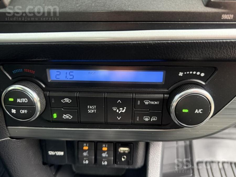 Balts Toyota Auris 2014 Rīga, ar dzinēja tilpumu 1.60 L un nobraukumu 175 tūkst. km par 7490 €, foto 20 vietnē AUTOMOTO.COM.LV
