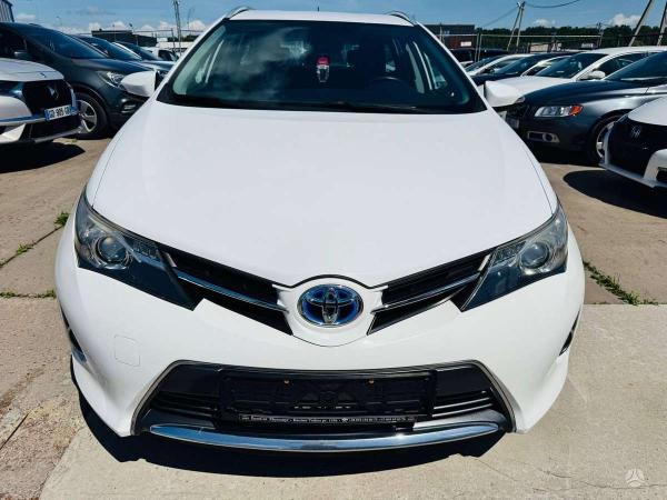 Balts Toyota Auris 2014 Kauņa, ar dzinēja tilpumu 1.80 L un nobraukumu 294 tūkst. km par 8500 €, foto 2 vietnē AUTOMOTO.COM.LV