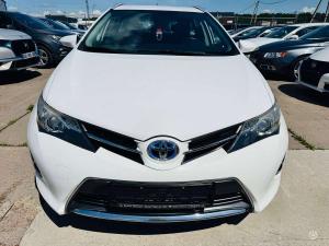Balts Toyota Auris 2014 Kauņa, ar dzinēja tilpumu 1.80 L un nobraukumu 294 tūkst. km par 8500 €, foto 3 vietnē AUTOMOTO.COM.LV