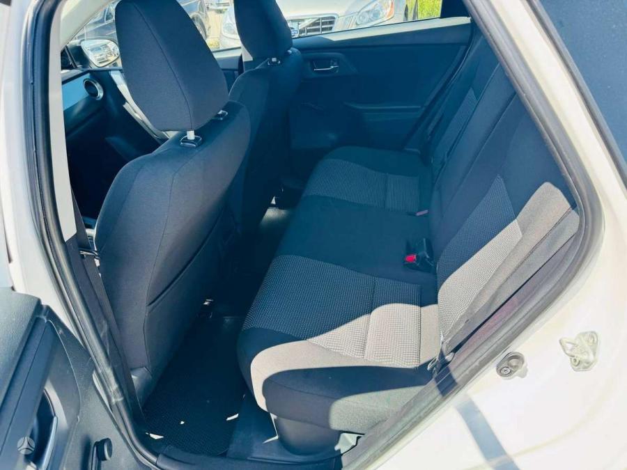 Balts Toyota Auris 2014 Kauņa, ar dzinēja tilpumu 1.80 L un nobraukumu 294 tūkst. km par 8500 €, foto 9 vietnē AUTOMOTO.COM.LV