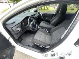 White Toyota Auris 2014 in Siauliai, with an engine capacity of 1.80 L and mileage of 335 thousand km for 6650 €, photo 12 on AUTOMOTO.COM.LV