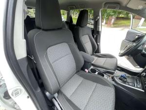 White Toyota Auris 2014 in Siauliai, with an engine capacity of 1.80 L and mileage of 335 thousand km for 6650 €, photo 17 on AUTOMOTO.COM.LV