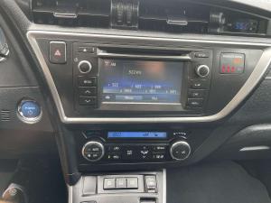 White Toyota Auris 2014 in Siauliai, with an engine capacity of 1.80 L and mileage of 335 thousand km for 6650 €, photo 18 on AUTOMOTO.COM.LV