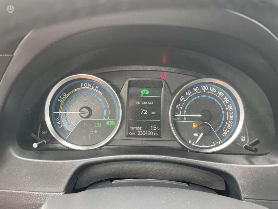 White Toyota Auris 2014 in Siauliai, with an engine capacity of 1.80 L and mileage of 335 thousand km for 6650 €, photo 24 on AUTOMOTO.COM.LV