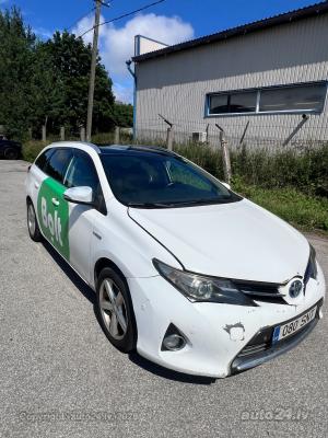 Balts Toyota Auris 2014 Tallina, ar dzinēja tilpumu 1.80 L un nobraukumu 391 tūkst. km par 3790 €, foto  vietnē AUTOMOTO.COM.LV