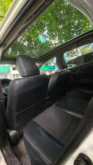 Balts Toyota Auris 2014 Tallina, ar dzinēja tilpumu 1.80 L un nobraukumu 225 tūkst. km par 5330 €, foto 9 vietnē AUTOMOTO.COM.LV