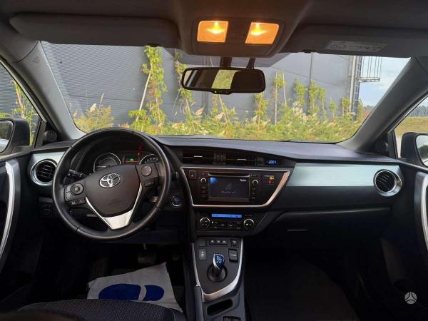 Balts Toyota Auris 2014 Viļņa, ar dzinēja tilpumu 1.80 L un nobraukumu 220 tūkst. km par 7999 €, foto 10 vietnē AUTOMOTO.COM.LV