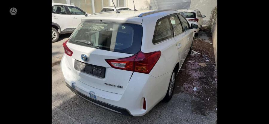 Balts Toyota Auris 2014 Utena, ar dzinēja tilpumu 1.80 L un nobraukumu 507 tūkst. km par 4650 €, foto 5 vietnē AUTOMOTO.COM.LV