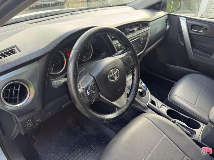 Balts Toyota Auris 2014 Utena, ar dzinēja tilpumu 1.80 L un nobraukumu 507 tūkst. km par 4650 €, foto 7 vietnē AUTOMOTO.COM.LV