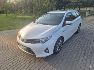 Белый Тойота Аурис 2014 в Вильнюс, объемом двигателя 1.80 л и пробегом 226 тыс. км за 8400 €, фото 4 на AUTOMOTO.COM.LV