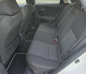 White Toyota Auris 2014 in Panevezys, with an engine capacity of 1.80 L and mileage of 298 thousand km for 7199 €, photo 14 on AUTOMOTO.COM.LV