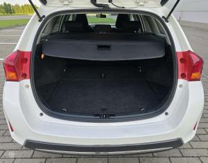 White Toyota Auris 2014 in Panevezys, with an engine capacity of 1.80 L and mileage of 298 thousand km for 7199 €, photo 29 on AUTOMOTO.COM.LV