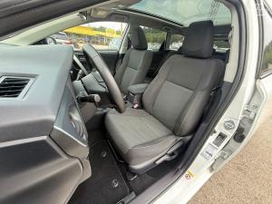 White Toyota Auris 2014 in Vilnius, with an engine capacity of 1.80 L and mileage of 253 thousand km for 9870 €, photo 11 on AUTOMOTO.COM.LV