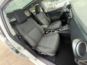 White Toyota Auris 2014 in Vilnius, with an engine capacity of 1.80 L and mileage of 253 thousand km for 9870 €, photo 17 on AUTOMOTO.COM.LV