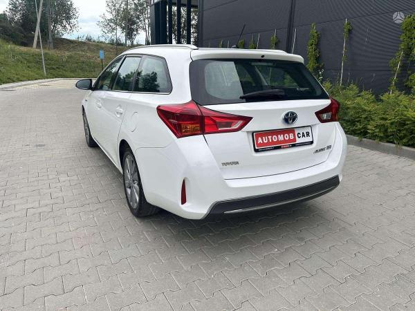Balts Toyota Auris 2014 Viļņa, ar dzinēja tilpumu 1.80 L un nobraukumu 239 tūkst. km par 8950 €, foto 10 vietnē AUTOMOTO.COM.LV