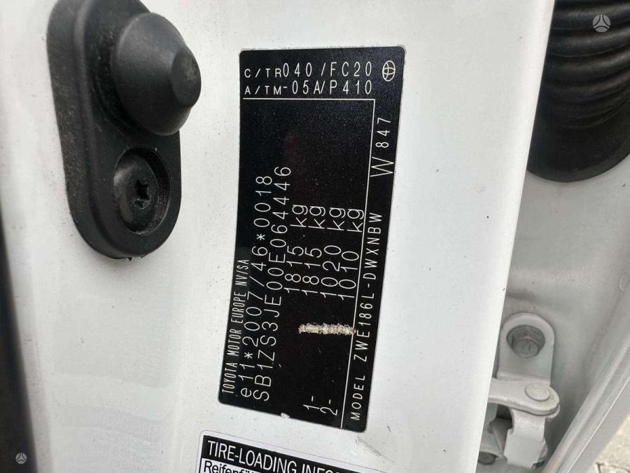 Белый Тойота Аурис 2014 в Вильнюс, объемом двигателя 1.80 л и пробегом 239 тыс. км за 8950 €, фото 29 на AUTOMOTO.COM.LV