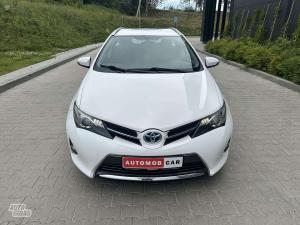 Белый Тойота Аурис 2014 в Вильнюс, объемом двигателя 1.80 л и пробегом 239 тыс. км за 8950 €, фото 5 на AUTOMOTO.COM.LV