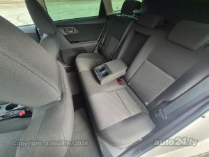 Белый Тойота Аурис 2014 в Таллин, объемом двигателя 1.80 л и пробегом 149 тыс. км за 10900 €, фото 19 на AUTOMOTO.COM.LV